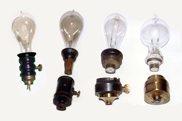 Early Light Bulbs - Engineering and Technology History Wiki